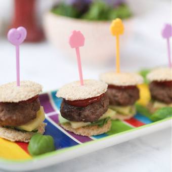 Pick Plates Pick Sticks – Adventure Snacks